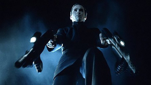 10 Truly Unique Sci-Fi Movie Fight Scenes – Page 7