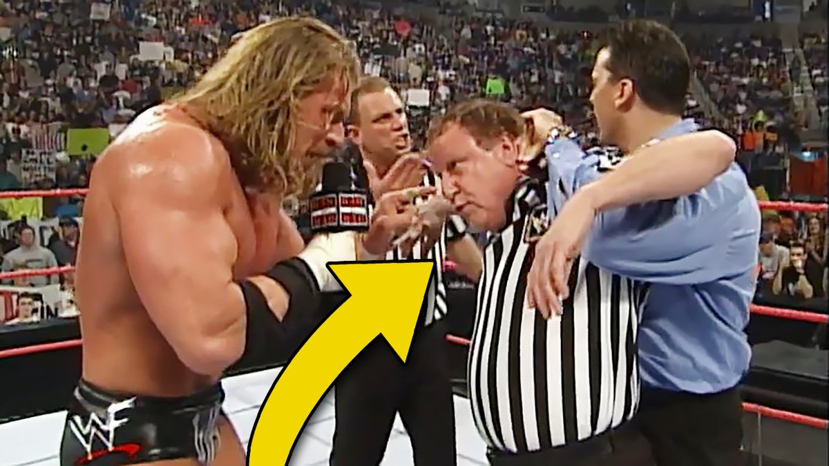 10 Times Wrestling Referees Really F**ked Up! – Page 3